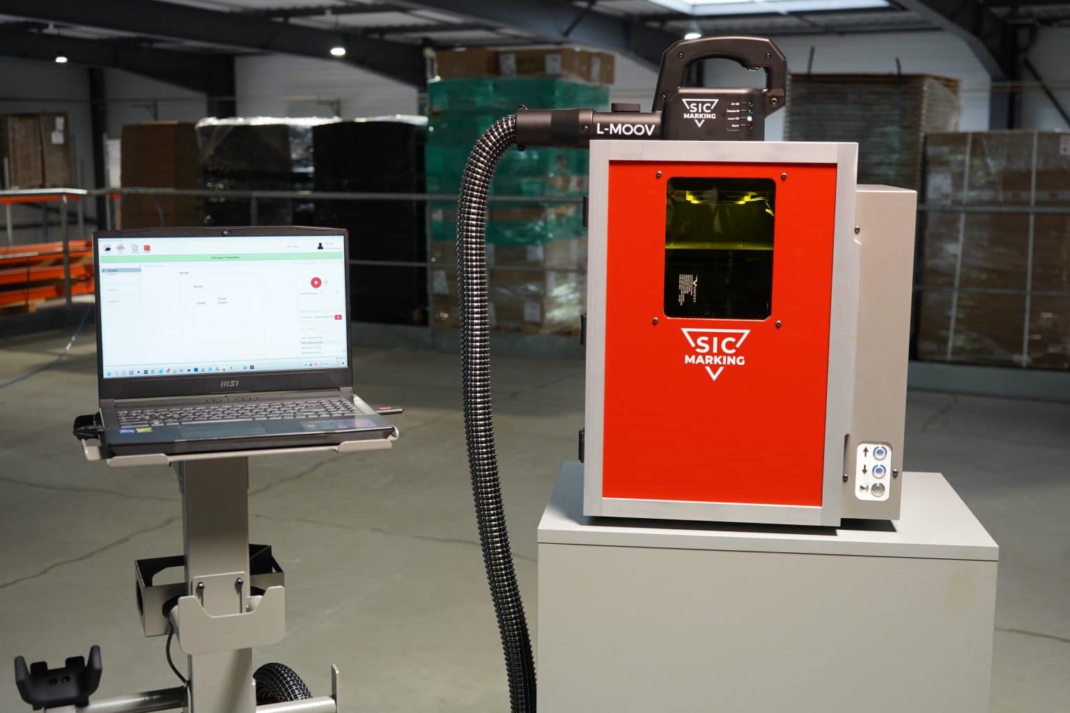 Portable marking laser L-MOOV , secure handheld laser marking engraver