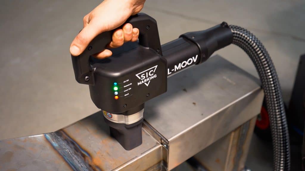 Portable marking laser L-MOOV , secure handheld laser marking engraver